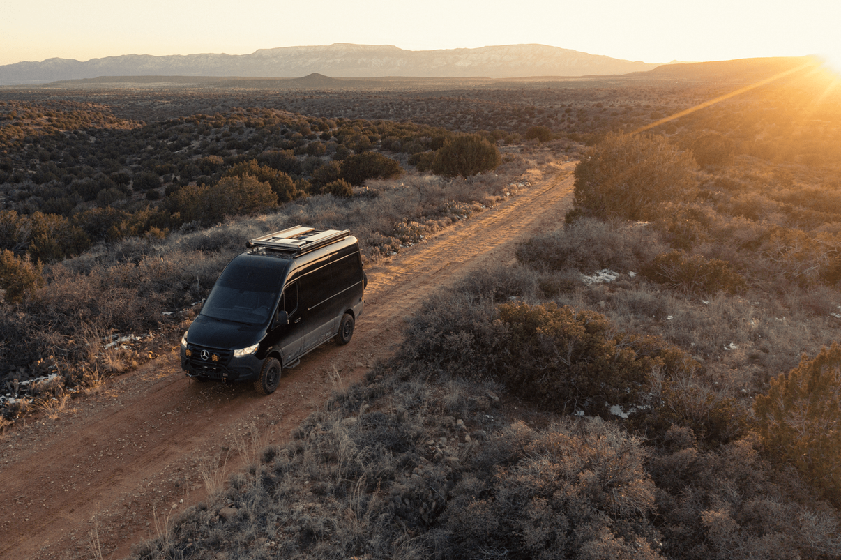 Dometic RTX 2000 Air Conditioner - 2000W, 12V - 9600028490 – RackUp+Go